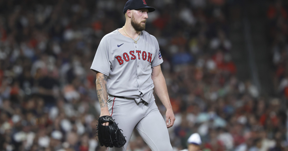 Alex Cora Sends Garrett Crochet Message Before Game 3 Against Yankees ...