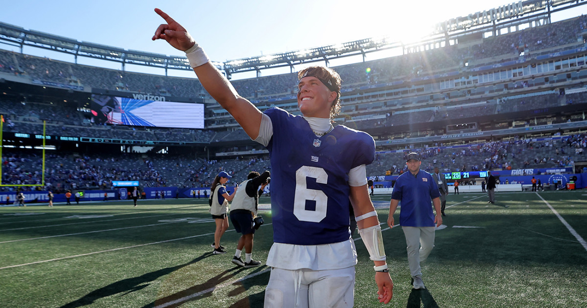 Jaxson Dart Overcame All To Prove He's the Giants' Best Quarterback In ...