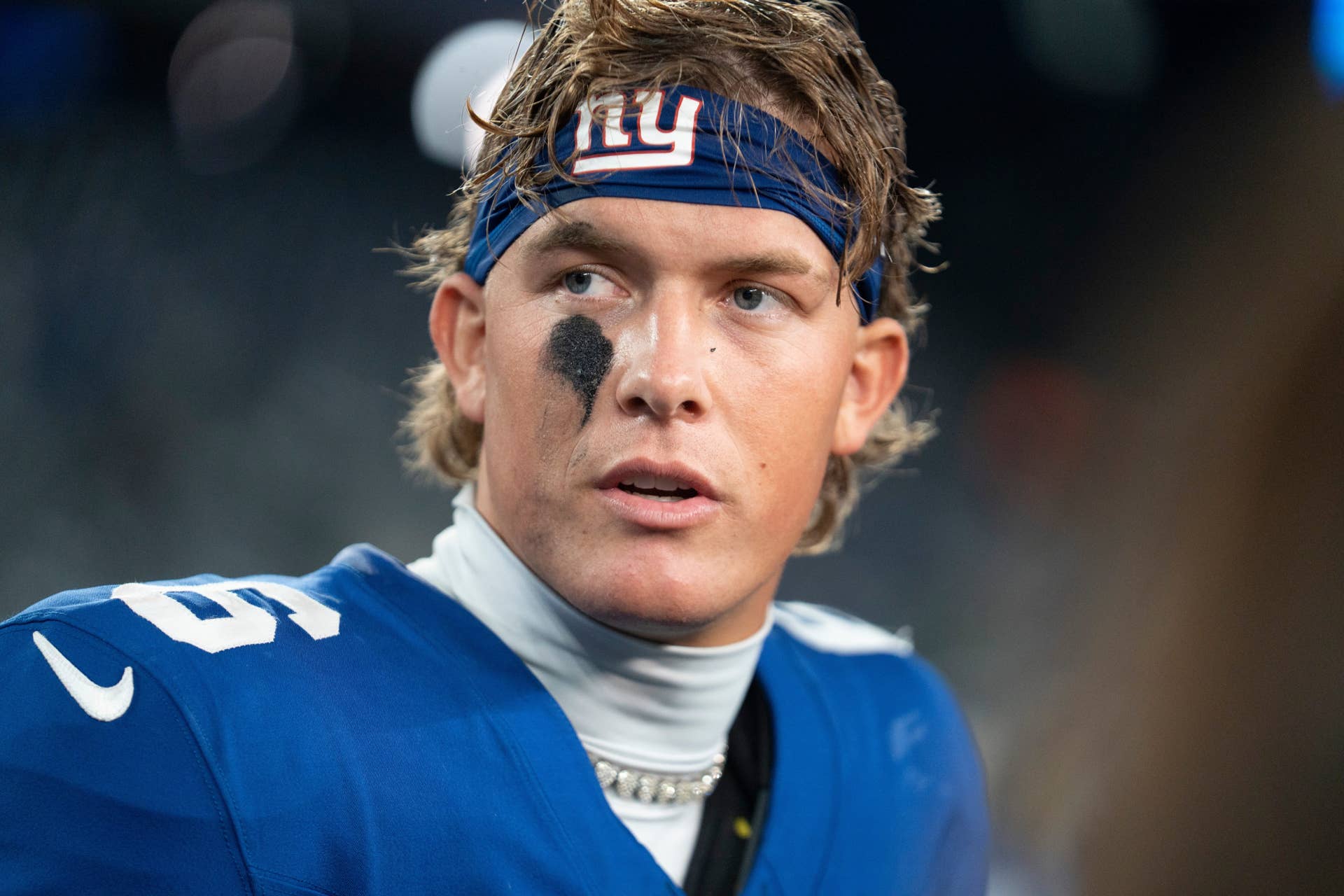Monday Night Football: Will We See a Different Jaxson Dart? - Athlon Sports