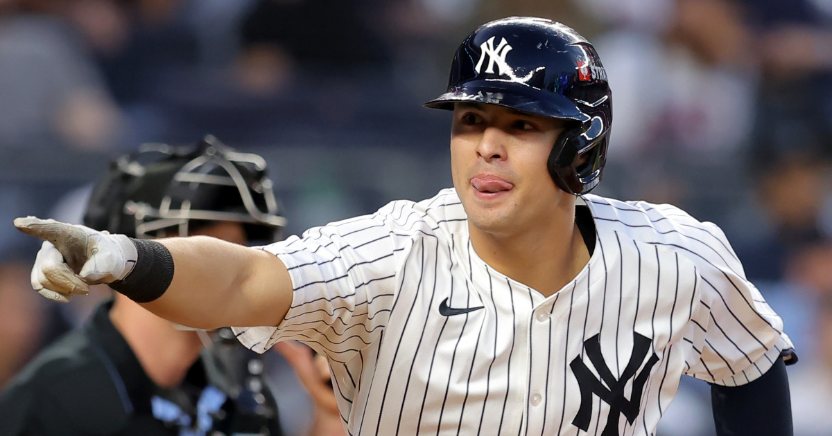 3 Shortstops the Yankees Must Target After Anthony Volpe’s Shoulder Surgery - Athlon Sports