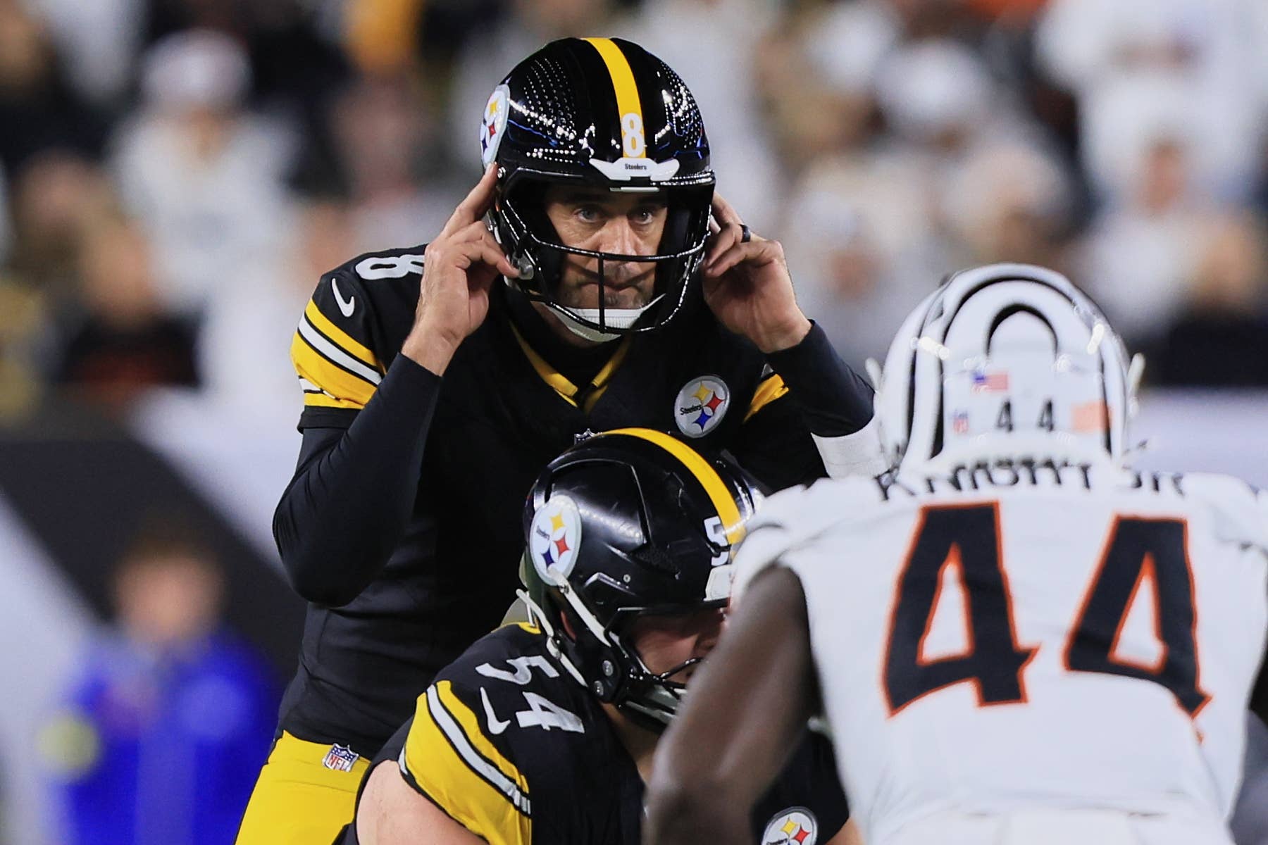 Aaron Rodgers Shares Advice for 311-Pound Steelers Teammate After Viral ...