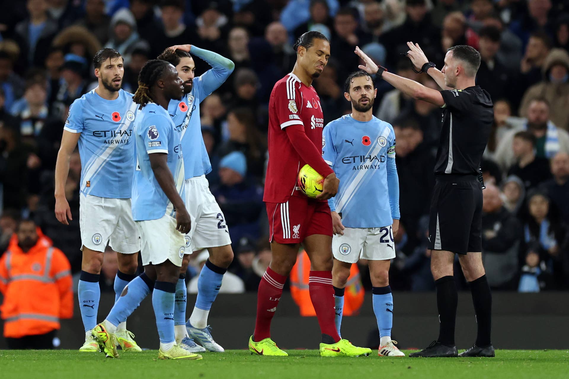 Wayne Rooney Complains About Van Dijk's Disallowed Goal For Liverpool ...