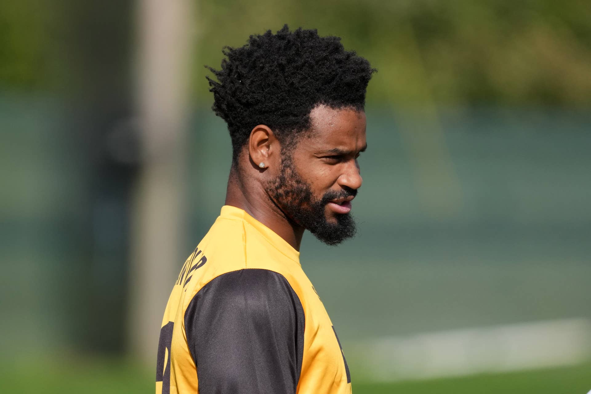Steelers Announce Darius Slay News After Leaving Chargers Game - Athlon ...