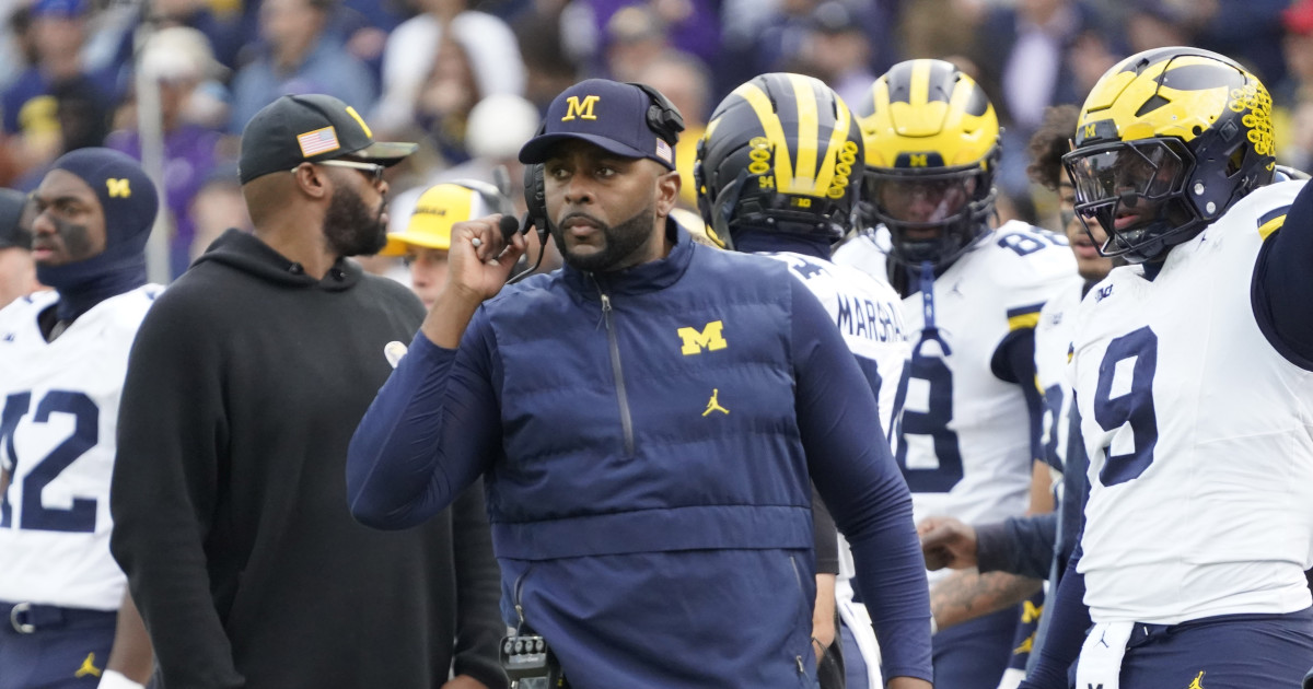 Michigan Recruit's Crushing Pancake Blocks Turn Heads - Athlon Sports