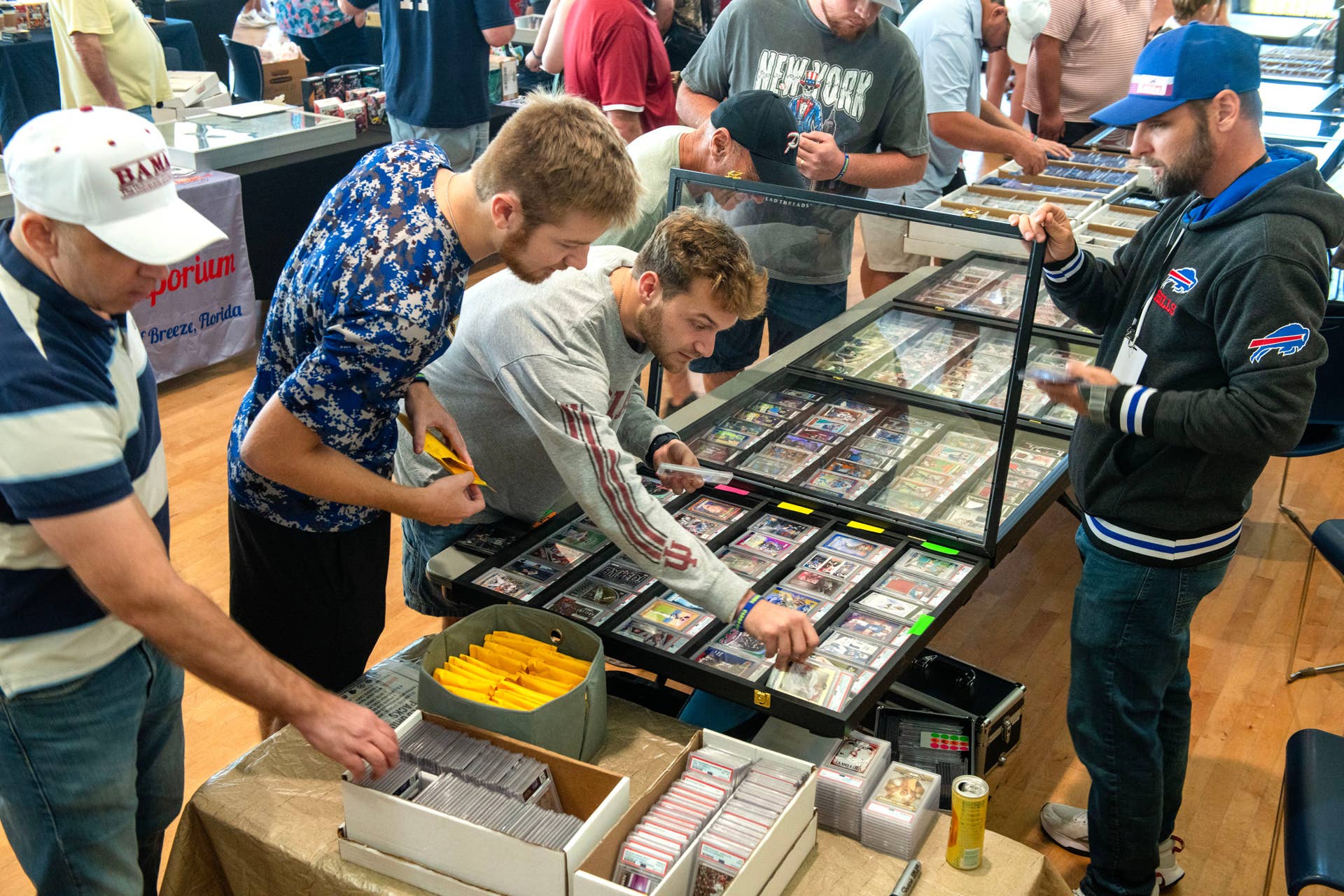 Baseball Card Dimensions: Standard Guide - Athlon Sports