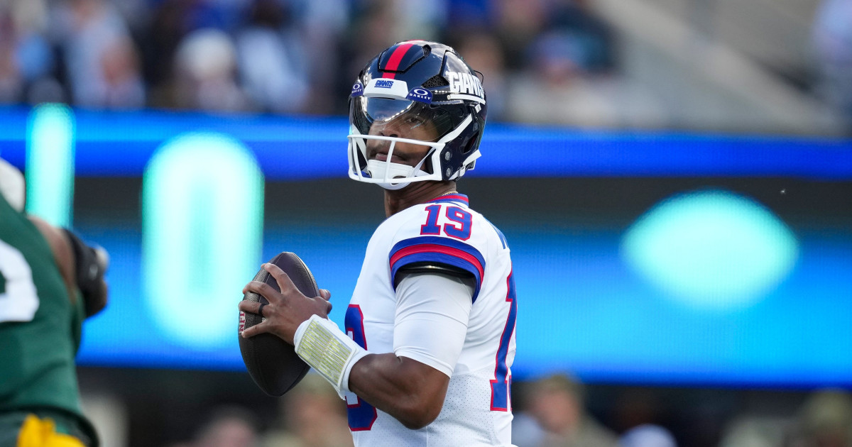 Video of Mic'd Up Jameis Winston Grabs Attention - Athlon Sports