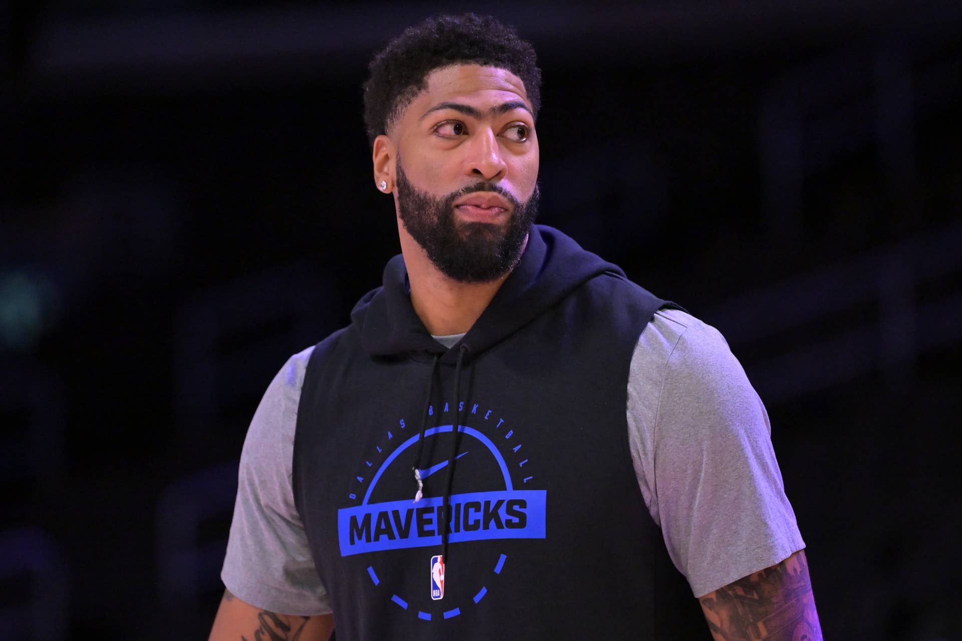 Anthony Davis Addresses Health Scare During Mavericks Game - Athlon Sports