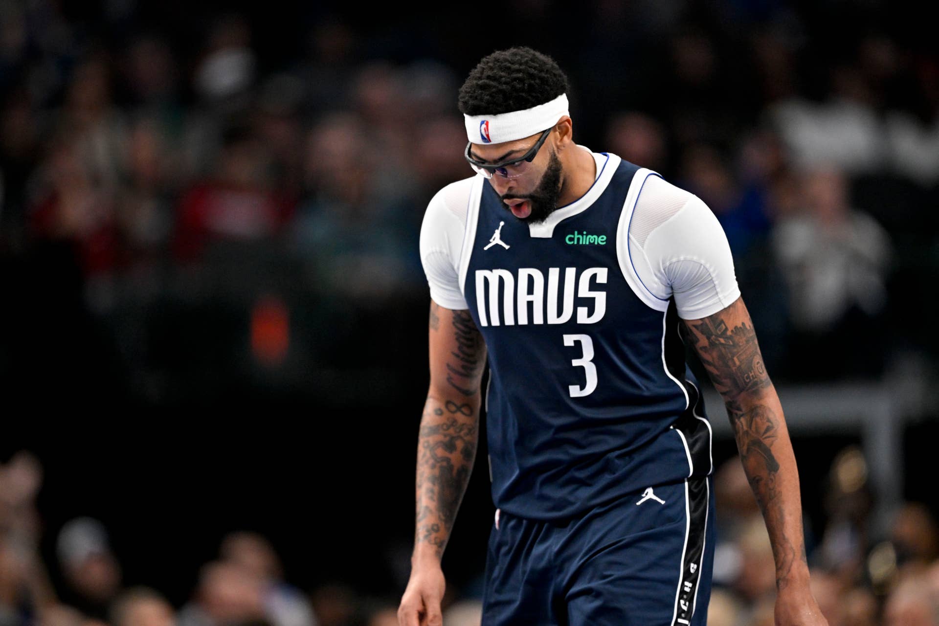 Mavericks Announce Anthony Davis News on Sunday - Athlon Sports