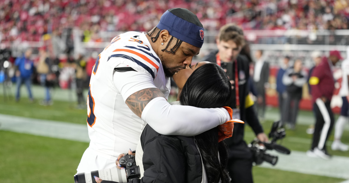 Jonathan Owens' Wife Simone Biles Sends Message to NFL After Landing ...