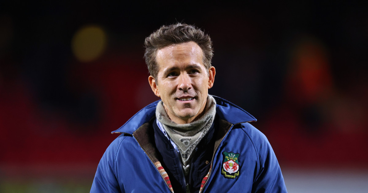 Ryan Reynolds' Bizarre Reaction During Wrexham vs Nottingham Forest ...