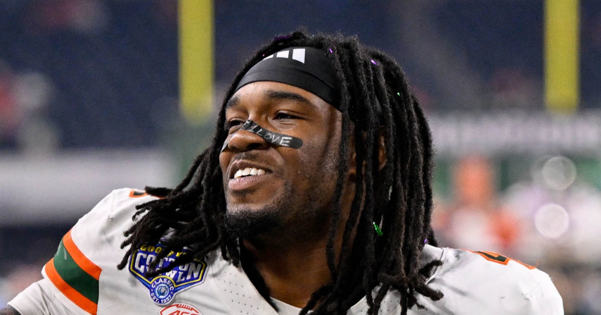 Cameras Catch Miami RB Throwing a Punch at Indiana Player After ...