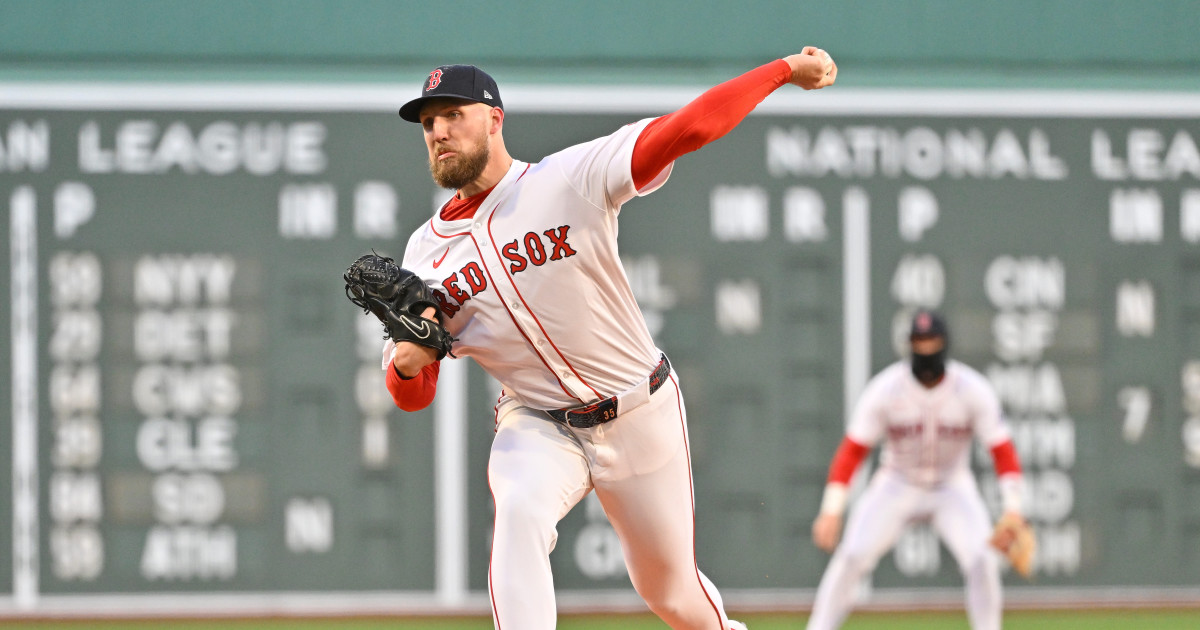 Garrett Crochet's Latest Comments Show How Red Sox Feel About Alex Cora ...