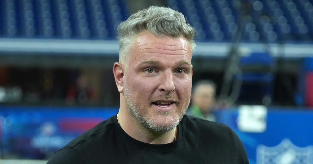 Pat McAfee Sends Strong Caitlin Clark Message After Historic Performance Against Chicago Sky ...