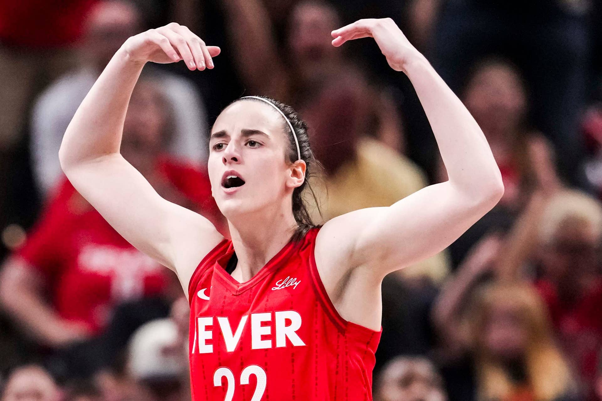 Slow-Mo Video of Caitlin Clark’s Iconic Pass Leaves Fans in Disbelief ...