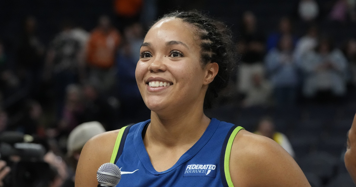 WNBA Star Slays Ab-Baring Outfit Before Lynx-Mercury Game - Athlon Sports