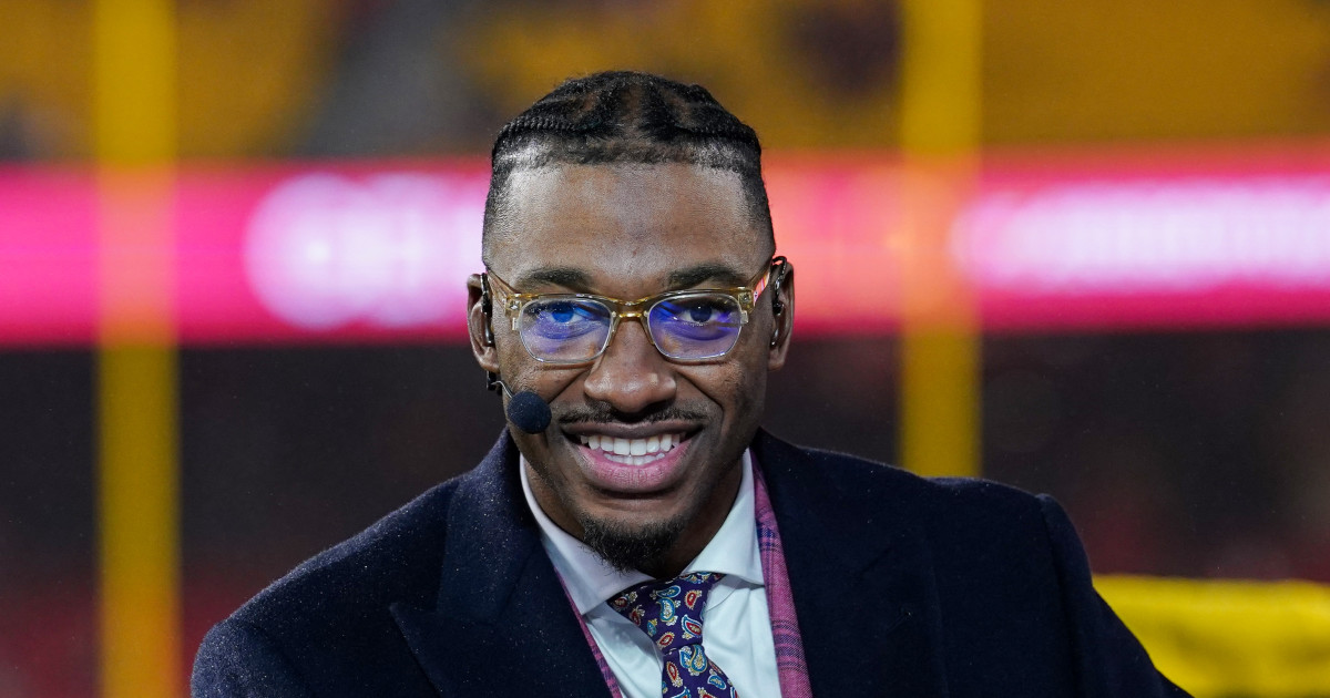 Robert Griffin III's Mike Tyson Message During Jake Paul Fight Goes ...