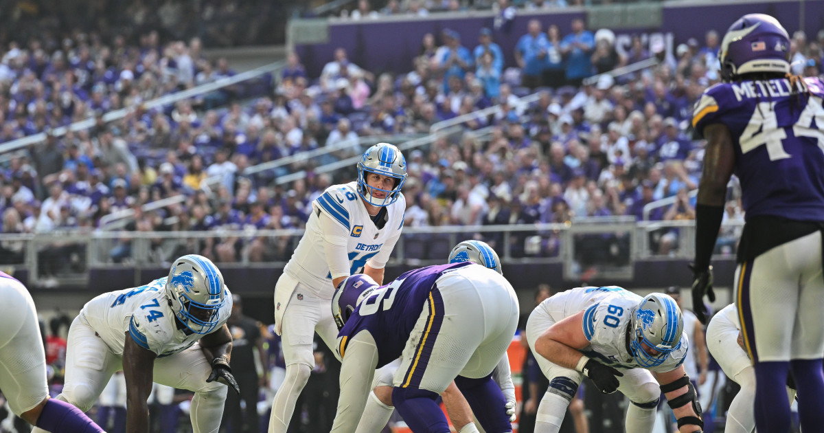 Jared Goff vs. Brian Flores Could Decide the One-Seed in the NFC - Athlon Sports